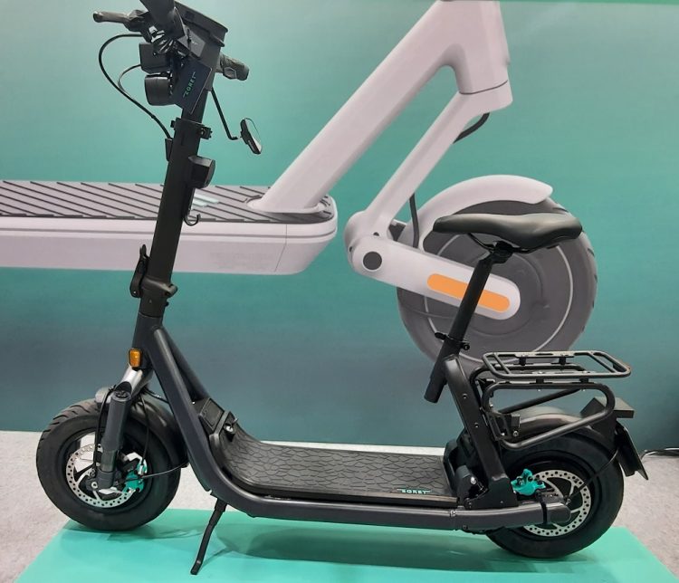 Die 7 besten E Scooter mit Sitz im Testvergleich: klappbar, bequem und ...